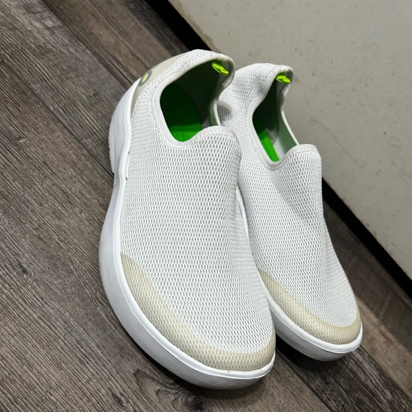 OOFOS | Shoes | Oofos White Slipon Sneakers Shoes | Poshmark
